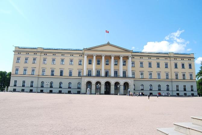 Royal Palace in Oslo | Visit A City